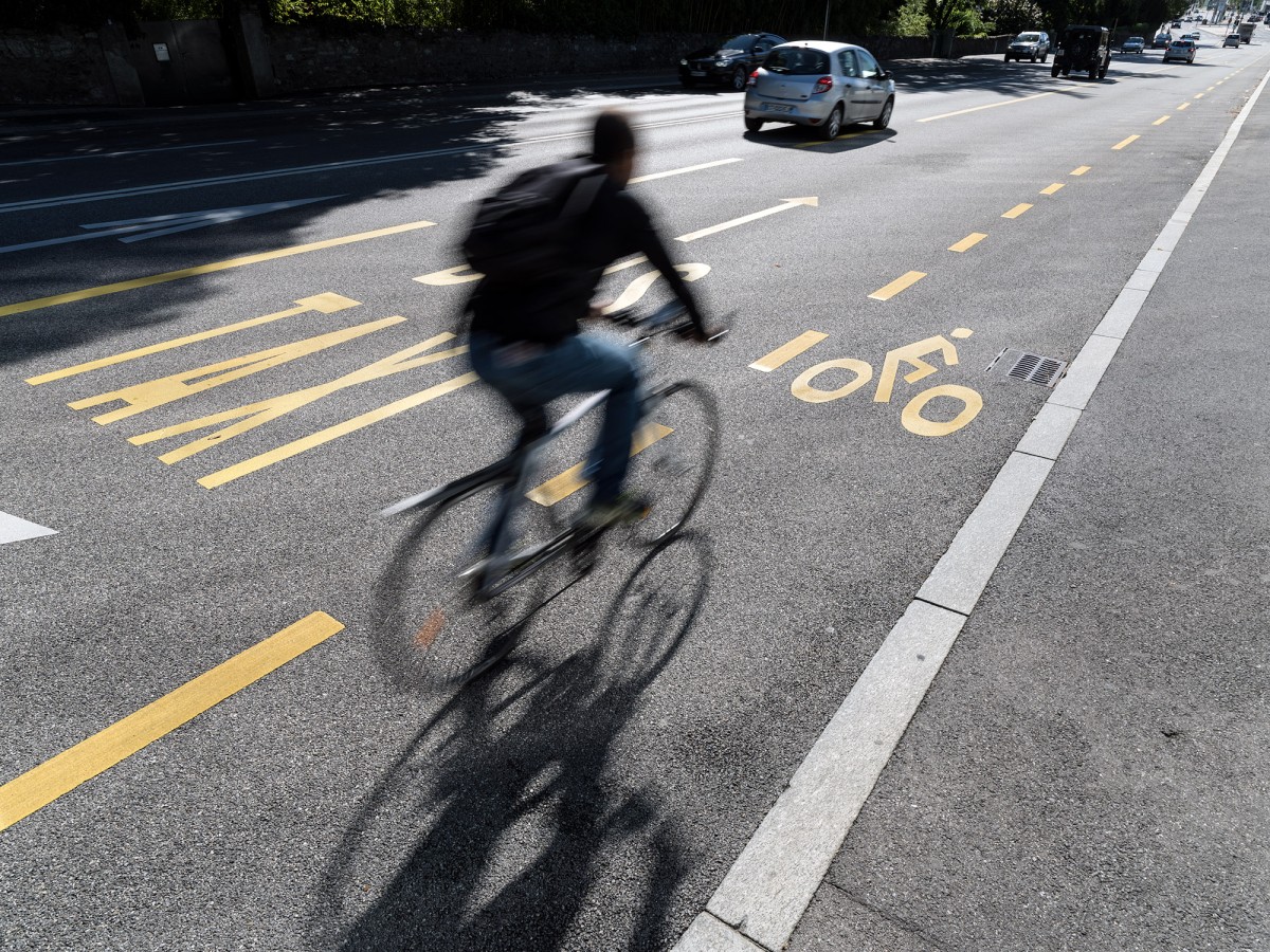 Accélération des bus sur la route de Ferney (Genève/Grand-Saconnex ...